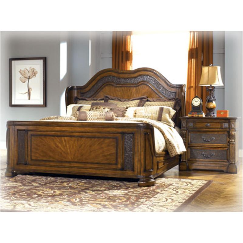 B687-76 Ashley Furniture Christabel