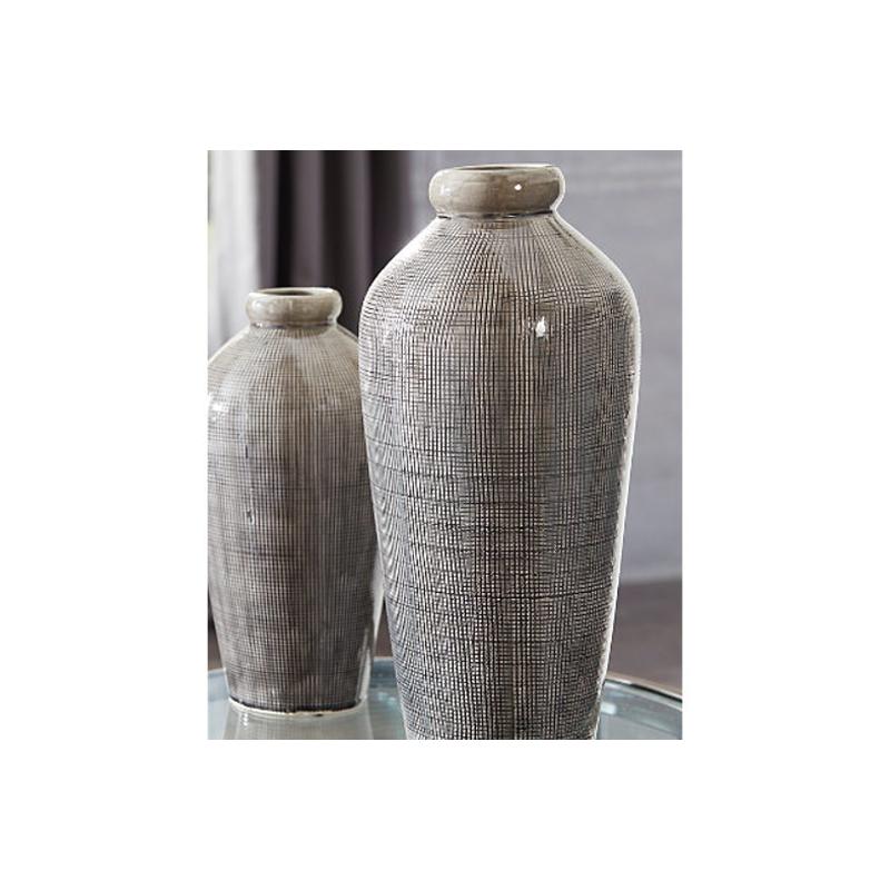 A2000279 Ashley Furniture Dilanne Accent Furniture Vase