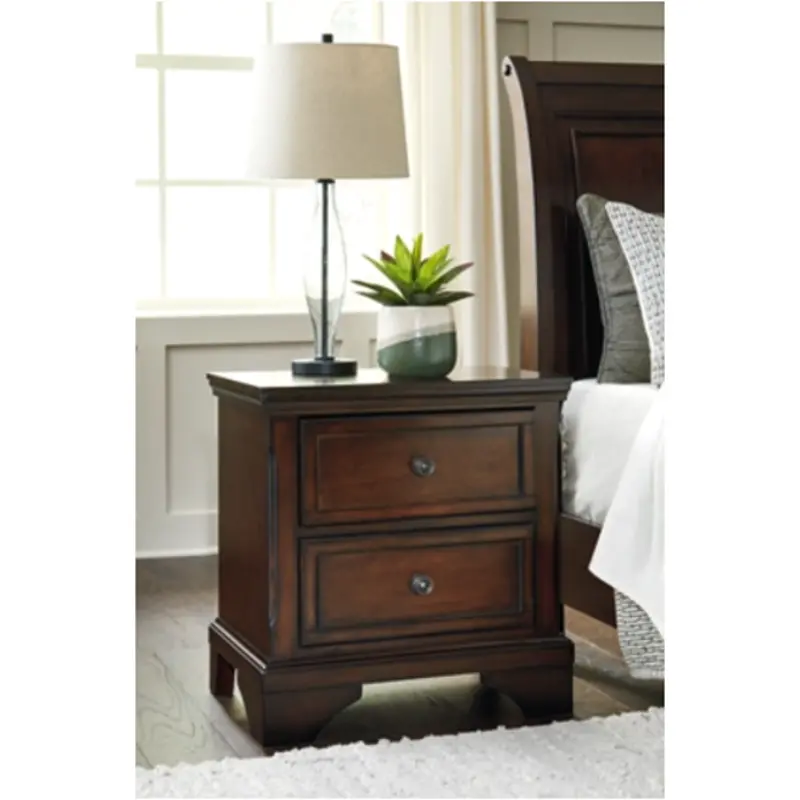 B767-92 Ashley Furniture Brookbauer Bedroom Furniture Nightstand