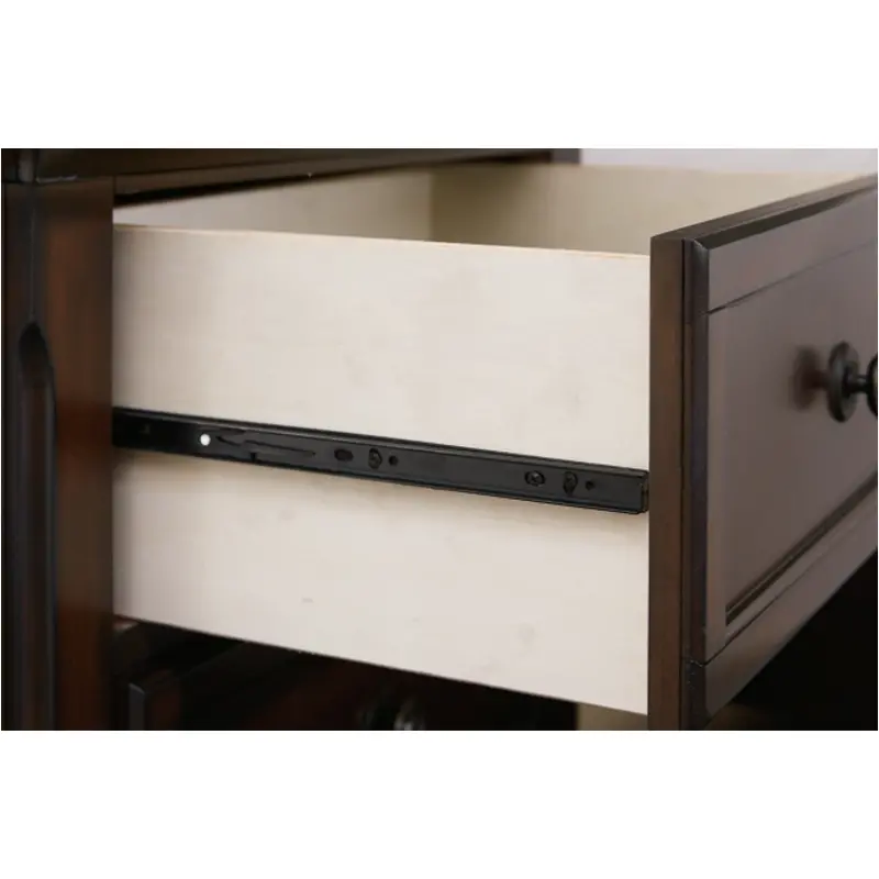 B767-92 Ashley Furniture Brookbauer Bedroom Furniture Nightstand