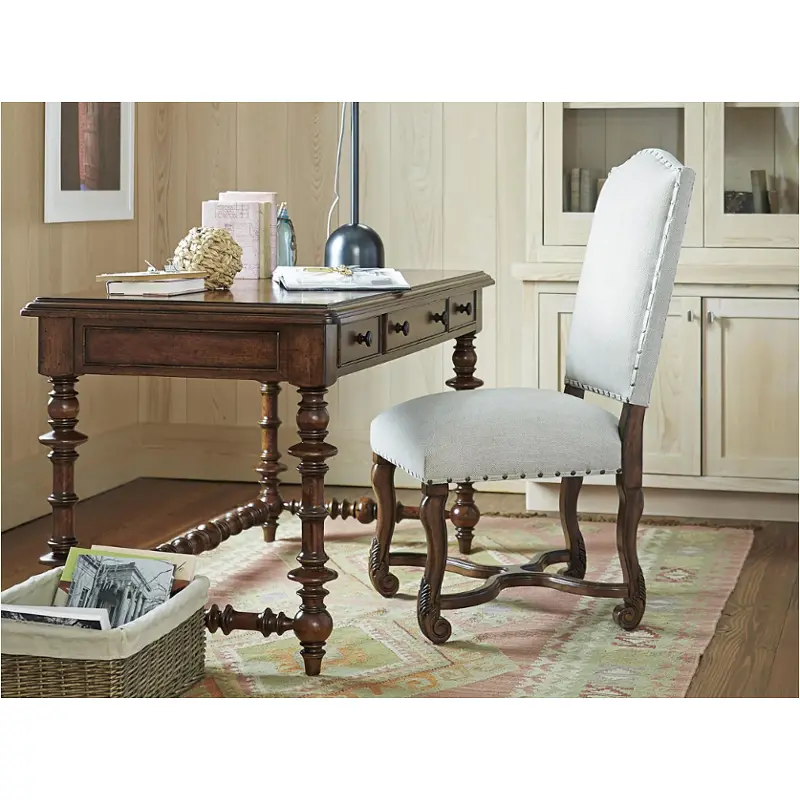 596813 Universal Furniture The Note worthy Desk
